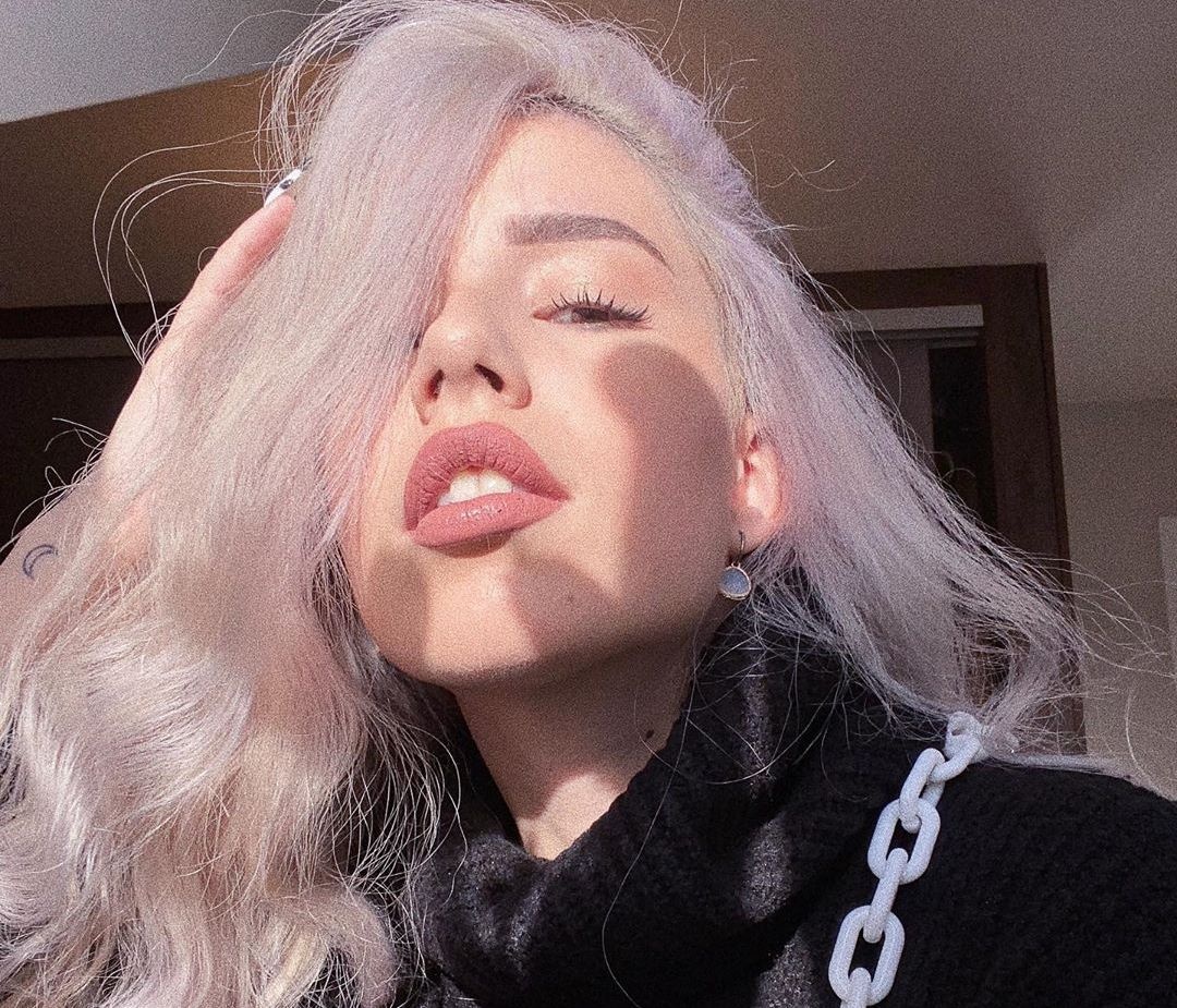 Πώς περνάει η Natasha Kay στην καραντίνα; Όσα αποκάλυψε στο IG Live ...