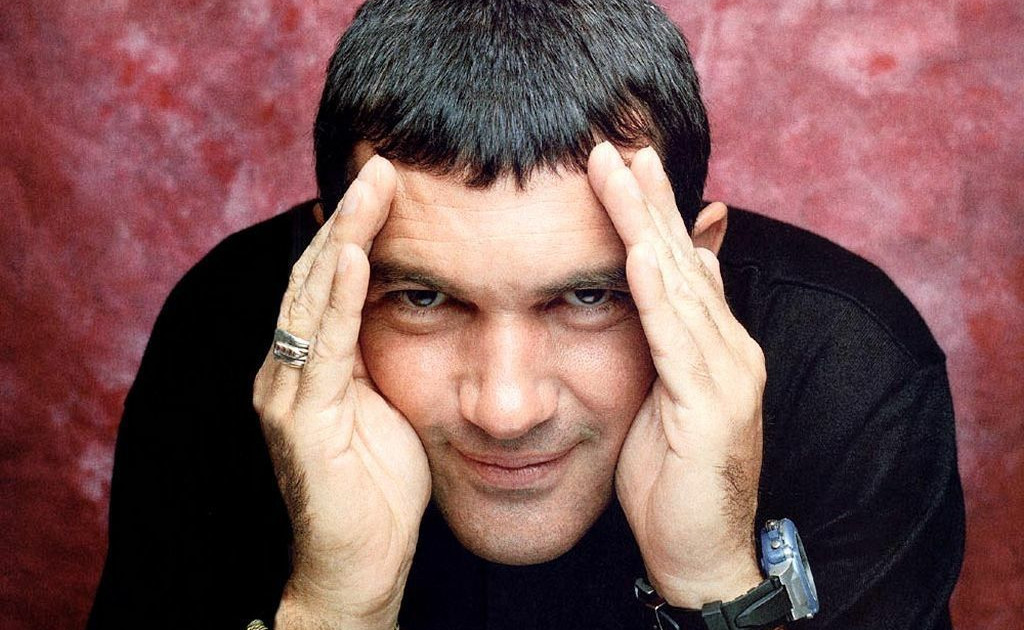 Ο Andonio Banderas επιστρέφει στις ρίζες του - Queen.gr