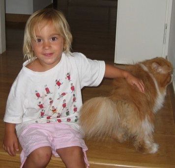 TOFFEE & HIS CUTEST FRIEND OF ALL ARIADNI !!!!!!! - Queen.gr