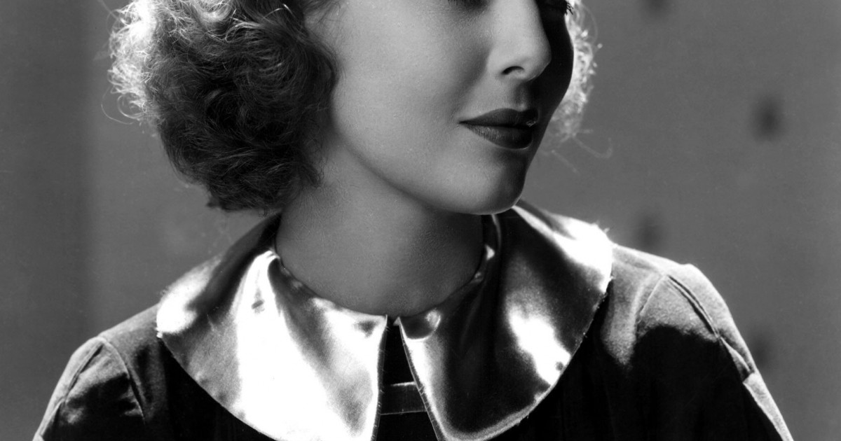 Το κολάρο του Peter Pan - Queen.gr