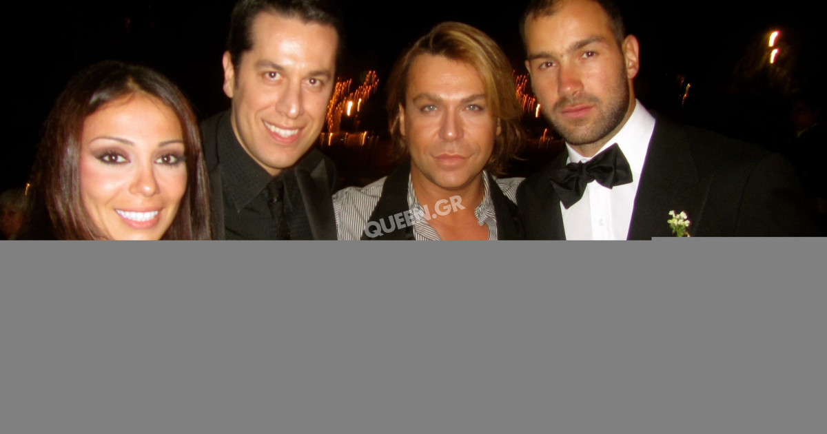 Το ζευγος Σπανουλη με τον dancing star Τρυφωνα και τον Χαρη - Queen.gr