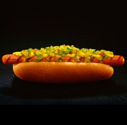 Ένα κλασικό αμερικάνικο hot dog - Queen.gr