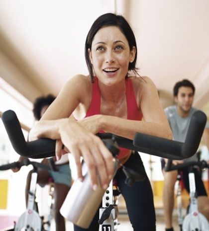 H celebrity trainer Audrey Adler, μας δείχνει πώς προπονεί την Katie ...