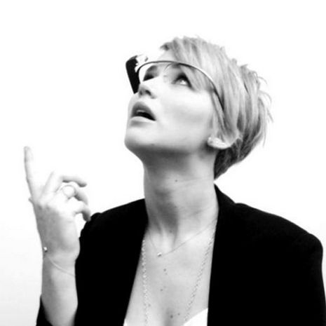 Γιατί έκοψε τα μαλλιά της η Jennifer Lawrence; - Queen.gr