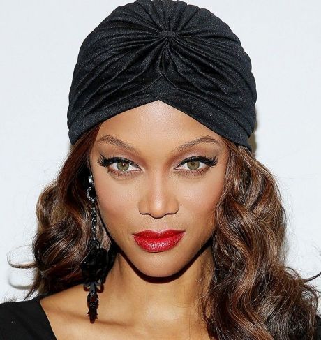 Ξεχάστε την Tyra που ξέρατε! Έκοψε τα μαλλιά της και δείχνει 15 χρόνια ...