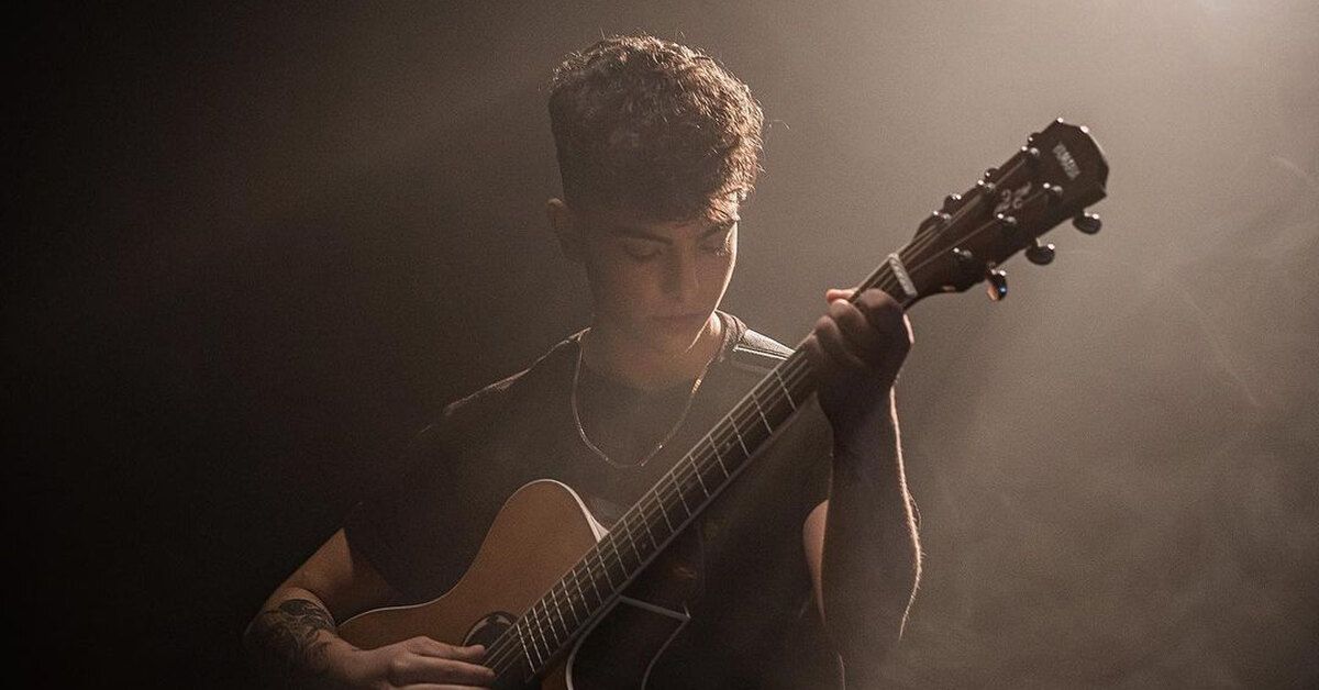 Liak: Μόλις διασκεύασε το πιο ερωτικό τραγούδι και θα το λατρέψεις ...