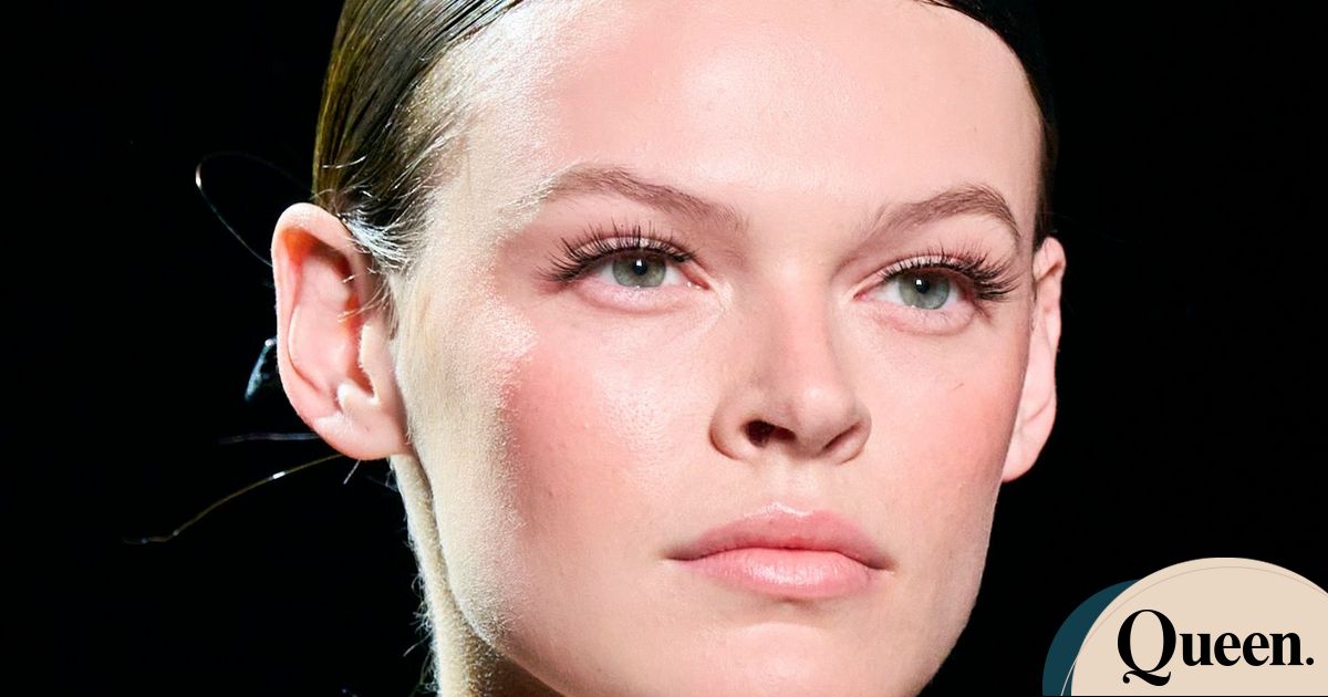 W Blush: Το hack με το ρουζ για ηλιοκαμένη λάμψη στην επιδερμίδα - Queen.gr