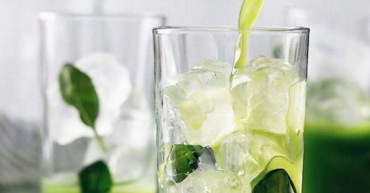 Η απόλυτη συνταγή για τη δροσιστική λεμονάδα με matcha που λατρεύει η ...