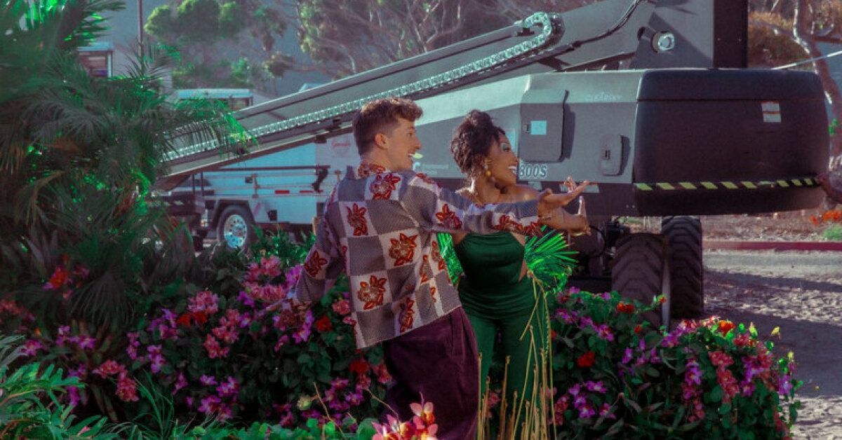 Θα γίνεις «obsessed» με το νέο τραγούδι του Calvin Harris & τις photos ...