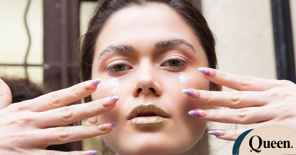 Vampire skin: Η πιο λαμπερή τάση του Halloween έχει ήδη γίνει viral στο ...