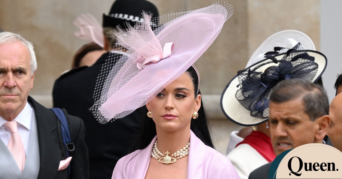 Από την Marie Chantal μέχρι την Κaty Perry, όλα τα looks από τη Στέψη ...
