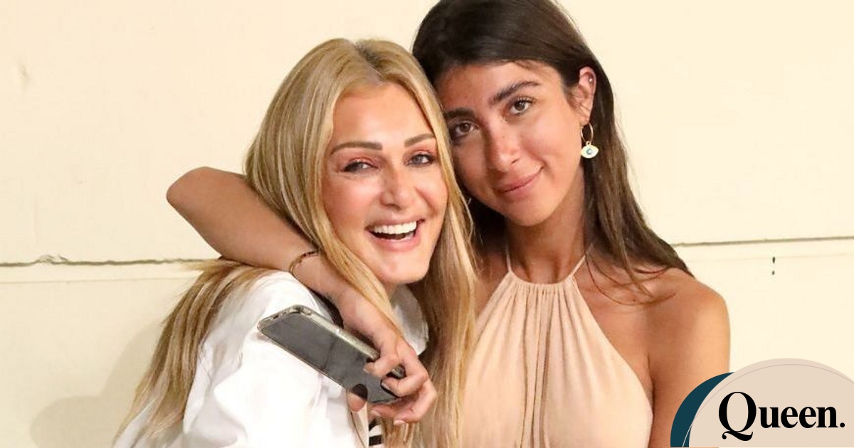 Η Χριστιάνα Μπέτα τραγούδησε με τη μητέρα της και τα σχόλια ήταν αποθεωτικά και για τις δύο ...