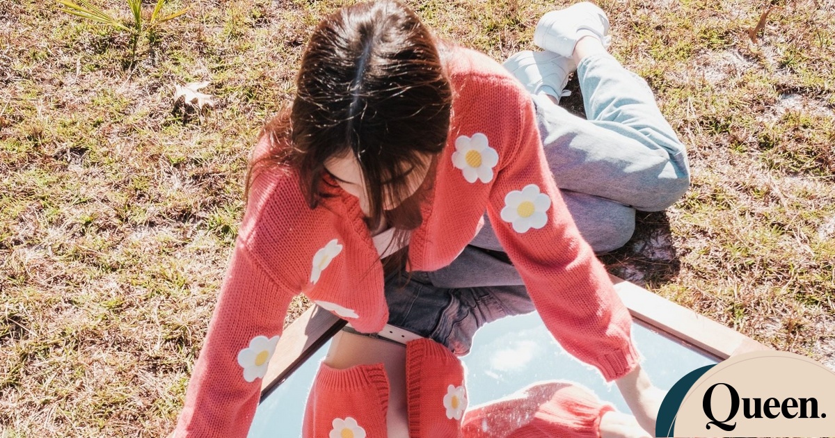 Γιατί μιλάμε στον εαυτό μας; (Όλοι το κάνουμε) - Queen.gr