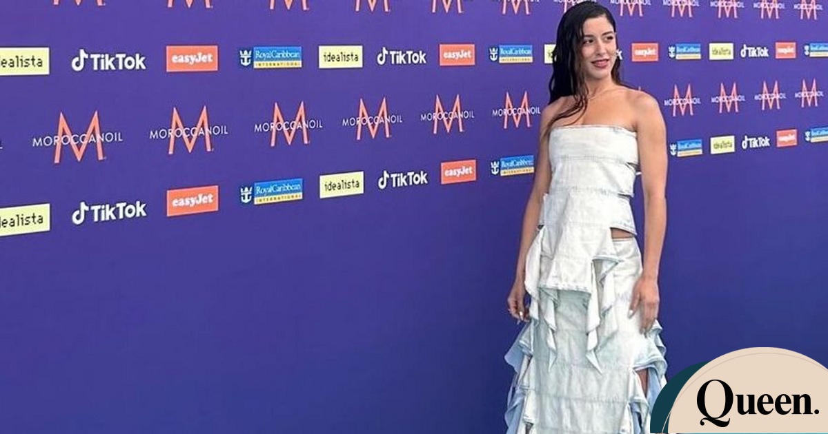 Βρήκαμε το ρούχο που φόρεσε η Μαρίνα Σάττι στο τιρκουάζ χαλί της Eurovision - Queen.gr