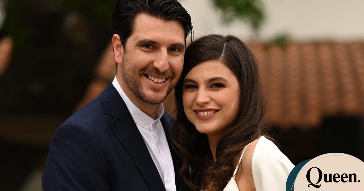 Η Δανάη Παππά ντύθηκε νύφη στον Σασμό και ο σύντροφός της Λάμπρος Λάζαρης αντέδρασε με spoiler ...