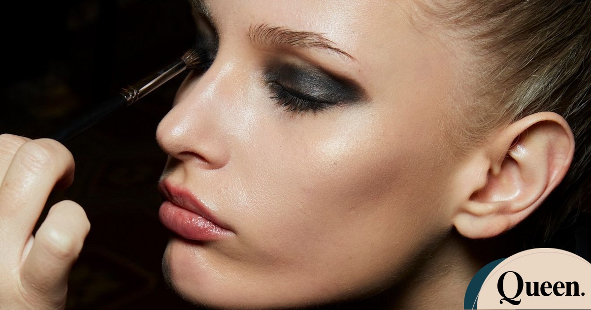 Αντίο clean makeup! Τα «maximalist eyes» είναι η νέα τάση του χειμώνα ...