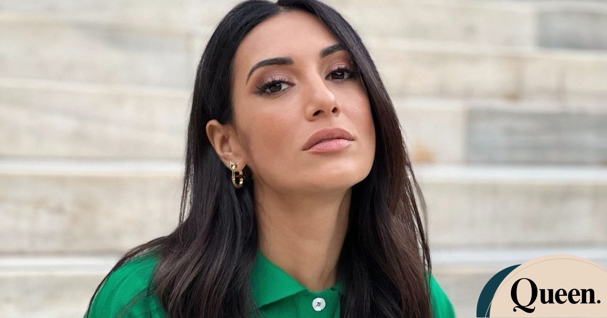 Η Ευγενία Σαμαρά έχει ένα αγαπημένο πλεκτό που φοράει στο repeat και είναι must - Queen.gr