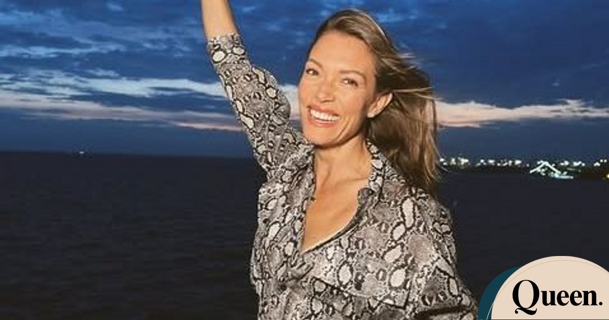 Minimal αισθητική με 3 κλασικά prints: Η Βίκυ Καγιά τα επιλέγει όλα ...