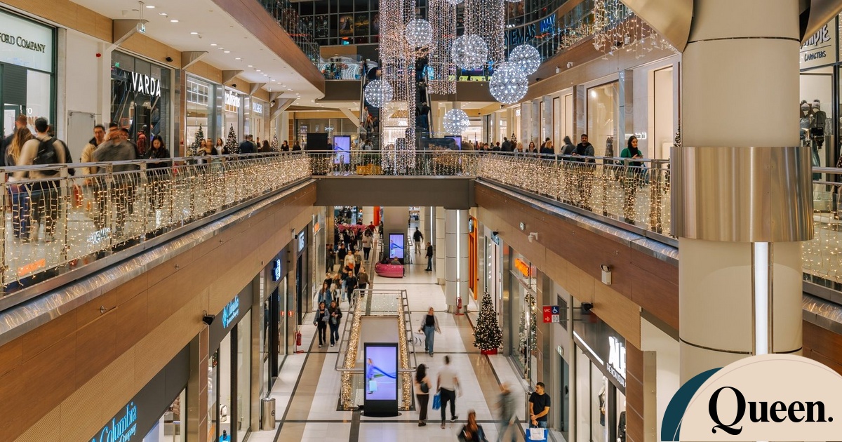 Every decade, one girl: Meet Gen M in The Mall Athens - Queen.gr