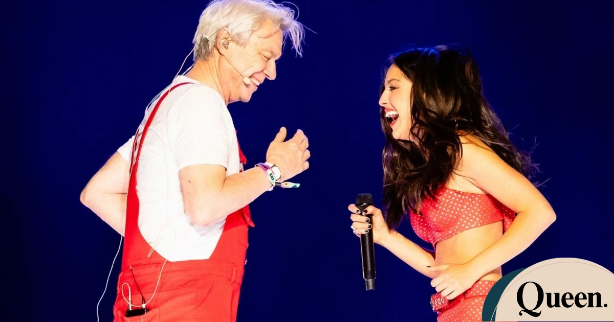 Ο David Byrne διασκευάζει το "Drivers License" της Olivia Rodrigo ...