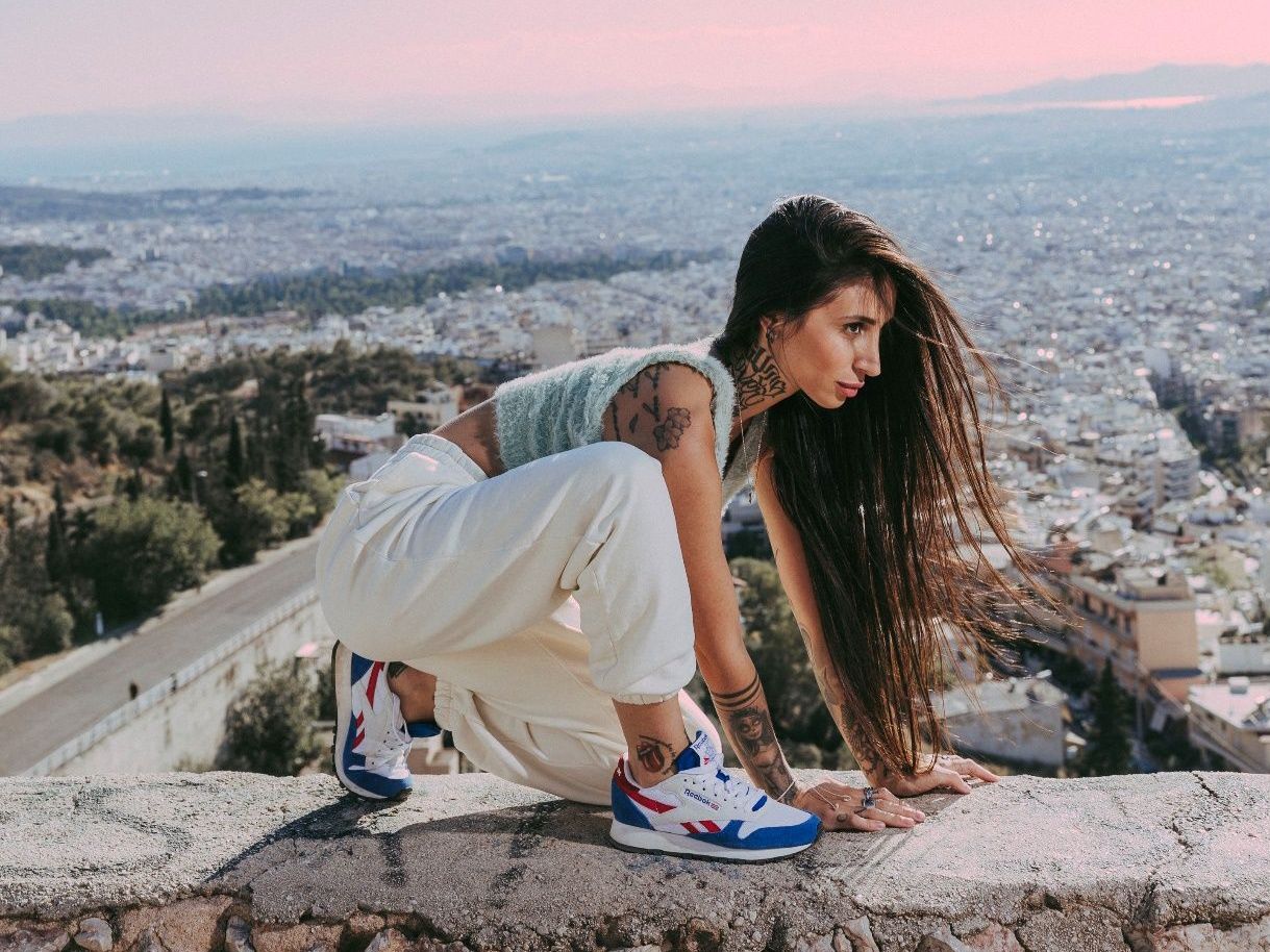 Η Dat Lilly δεν φοβάται να κάνει spread τον αυθεντικό της εαυτό, κάθε ...