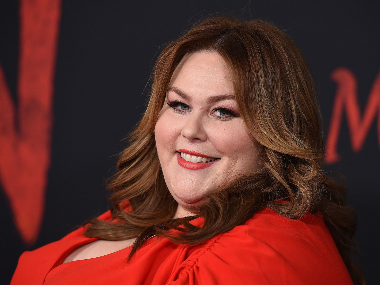 Η μεγάλη αλήθεια της Chrissy Metz για το body shaming που κάποιες φορές ...