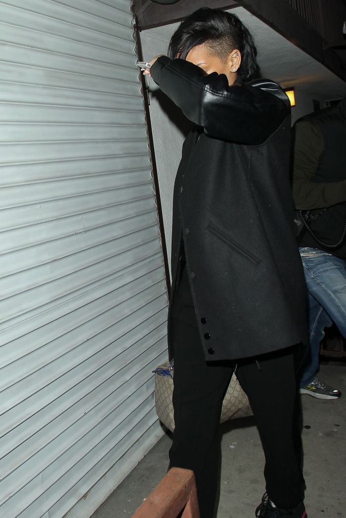 Ερωτική απογοήτευση; Δείτε πως ξέσπασε η Rihanna, μετά τα μπλεξίματα με ...