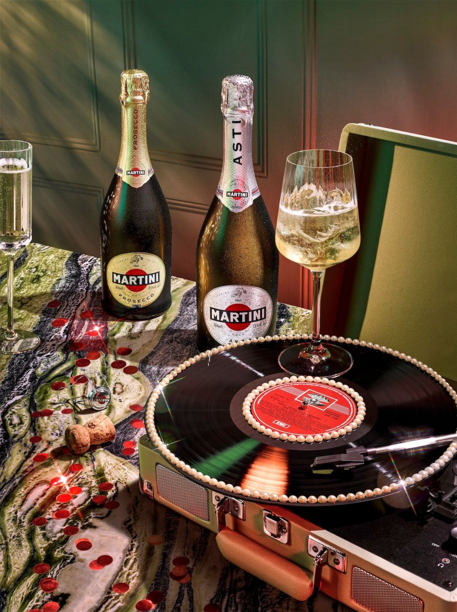 No Martini No Party! - Queen.gr