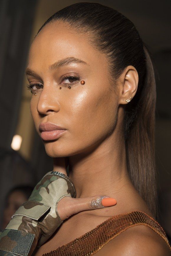 Τι είναι το crystal make up και πώς θα το πετύχεις - Queen.gr