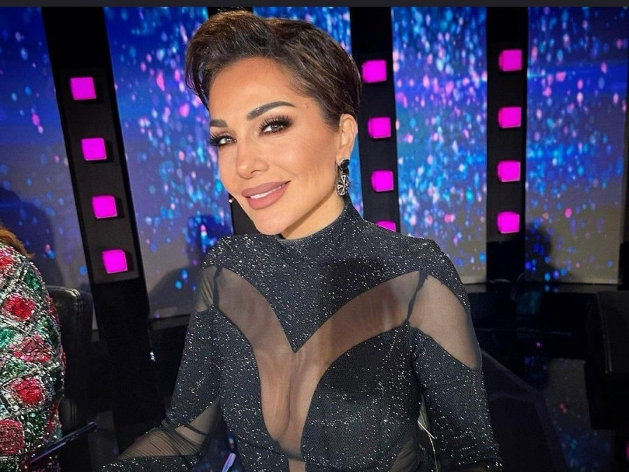 J2US: Η εντυπωσιακή εμφάνιση της Δέσποινας Βανδή δεν έμεινε ασχολίαστη από τον Βασίλη Μπισμπίκη ...